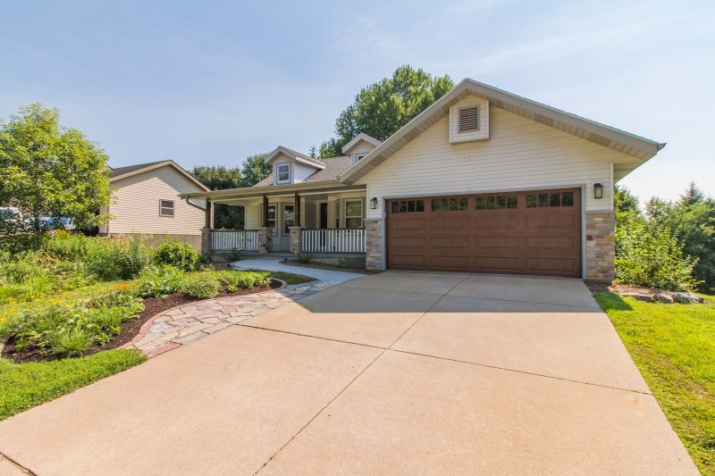 Garage Additions To Ranch Style Homes - Paint Color Ideas